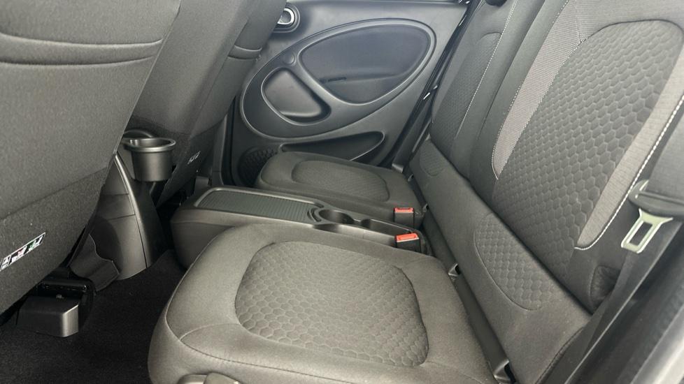 Used 2021 BLACK smart forfour 60kW EQ Premium 17kWh 5dr Auto [22kWch ...