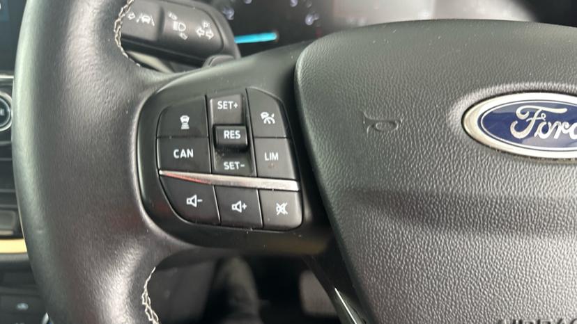 Used 2018 BRONZE Ford Fiesta 1.0 EcoBoost Zetec B+O Play 3dr Auto, 25,575 miles - cinch