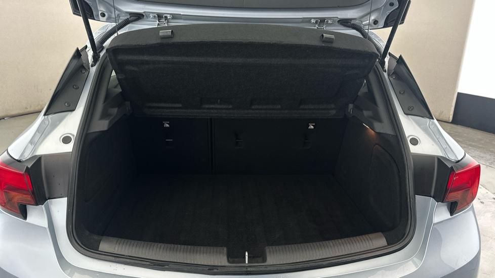 Used 2017 SILVER Vauxhall Astra 1.4T 16V 150 SRi 5dr Auto, 35,223 miles ...
