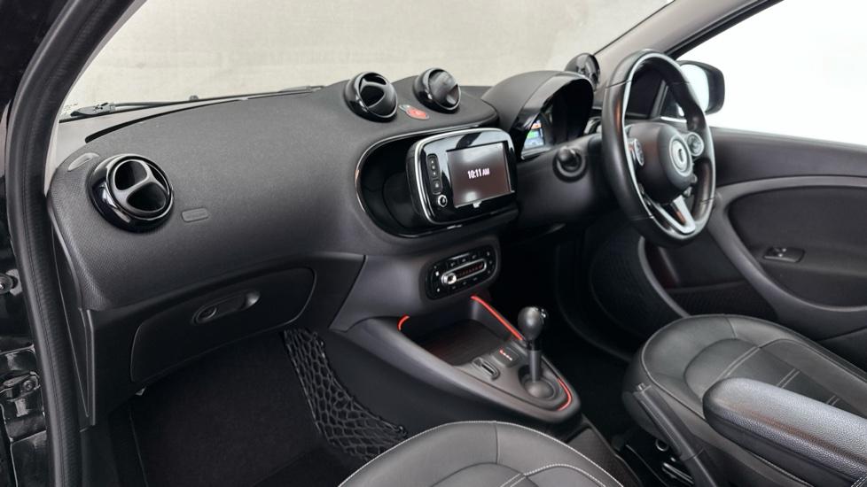 Used 2020 BLACK smart forfour 60kW EQ Prime Exclusive 17kWh 5dr Auto ...