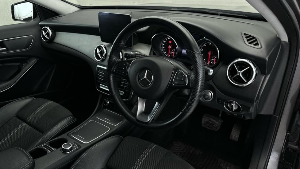 Used 2019 GREY Mercedes-Benz GLA GLA 180 Urban Edition 5dr Auto, 43,662 ...
