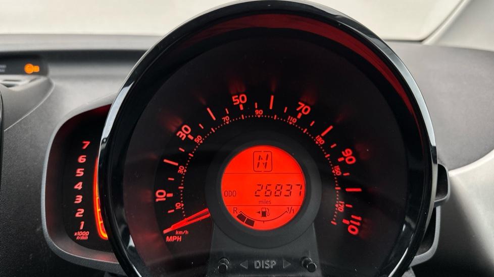 Used 2018 WHITE Peugeot 108 Top 1.0 Allure 5dr 2-Tronic, 26,837 miles ...