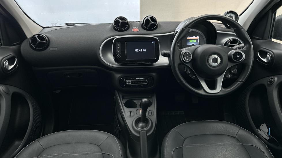 Used 2018 GREEN smart forfour 60kW Electric Drive Prime Premium 17kWh ...