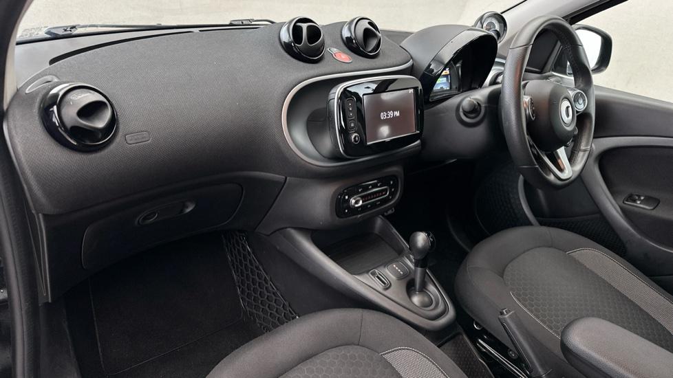Used 2020 BLACK smart forfour 60kW EQ Pulse Premium 17kWh 5dr Auto ...