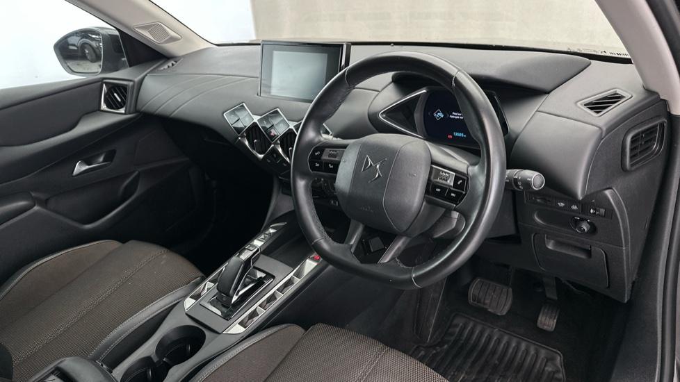Used 2022 GREY DS DS 3 Crossback 100kW E-TENSE Bastille 50kWh 5dr Auto ...