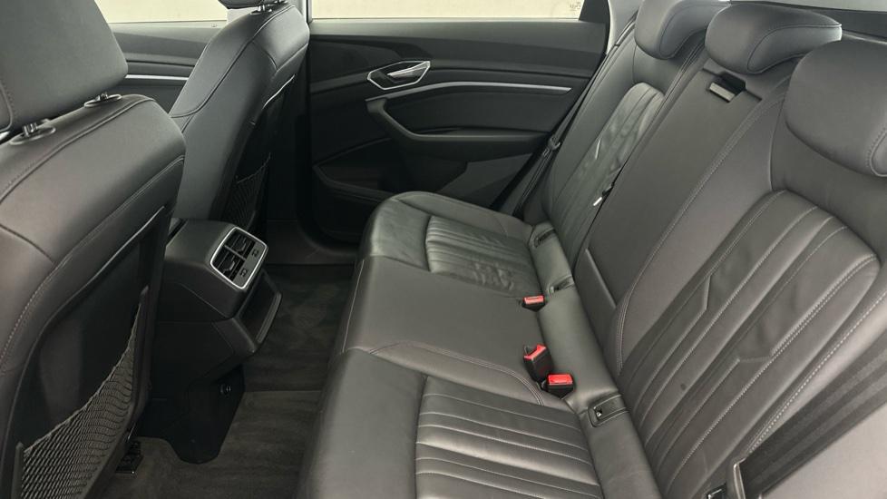 Used 2021 BLACK Audi e-tron 230kW 50 Quattro 71kWh Technik 5dr Auto ...