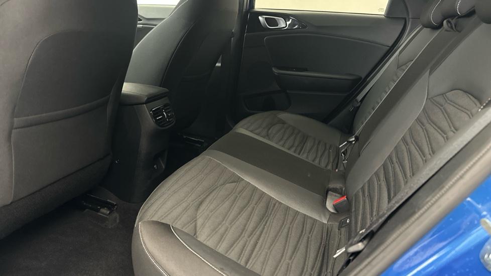 Used 2024 BLUE Kia ProCeed 1.5T GDi ISG 138 GT-Line 5dr, 15,989 miles ...