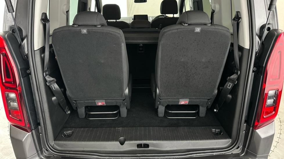 Used 2020 GREY Vauxhall Combo Life 1.2 Turbo 130 Elite 5dr Auto [7 seat ...