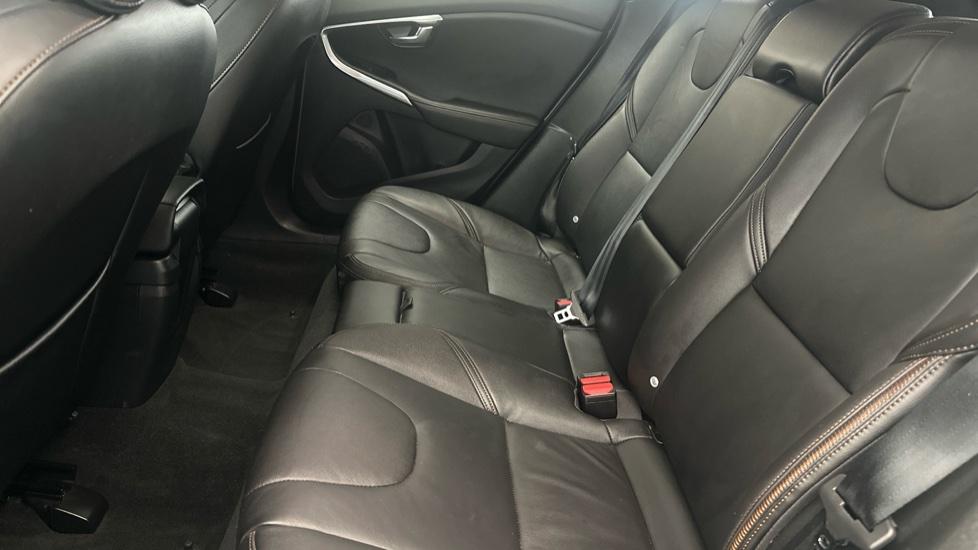 Used 2017 GREY Volvo V40 T3 [152] Cross Country Pro 5dr, 54,155 miles ...