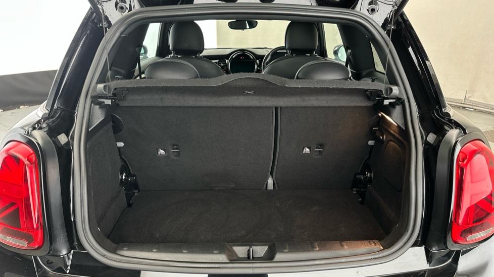 Used 2021 BLACK MINI Hatchback 135kW Cooper S Level 3 33kWh 3dr Auto ...