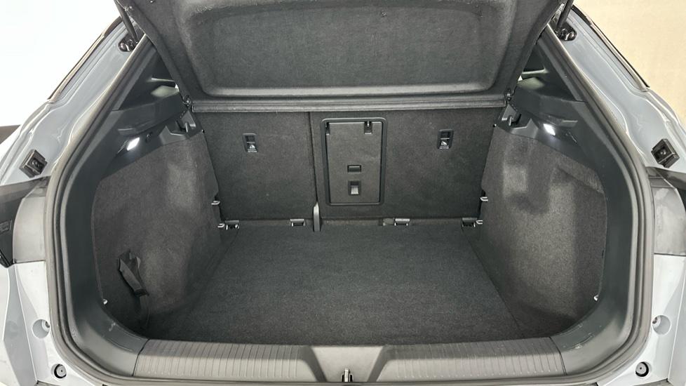 Used 2022 GREY Volkswagen ID.4 109kW Life Pure 52kWh 5dr Auto, 33,205 ...