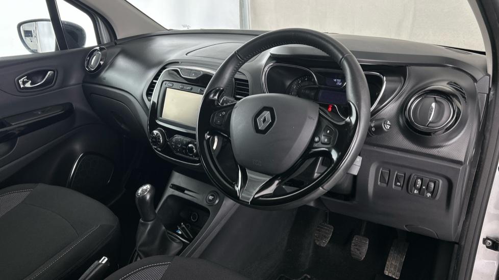 Used 2016 SILVER Renault Captur 1.5 dCi 90 Dynamique Nav 5dr, 46,751 ...