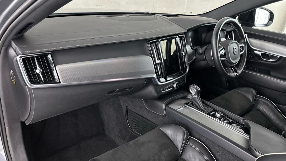 Used 2020 GREY Volvo S90 2.0 D4 R DESIGN Plus 4dr Geartronic, 63,715 ...