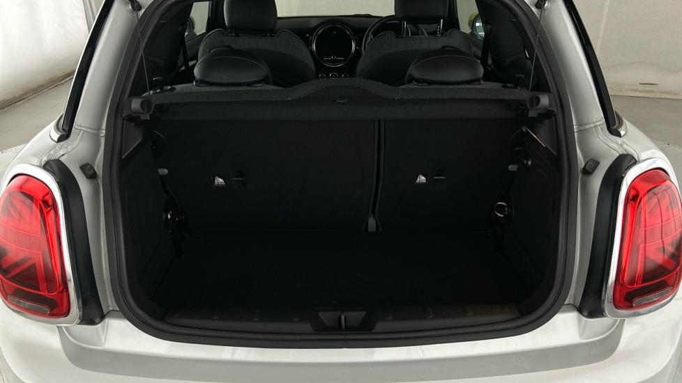 Used 2022 SILVER MINI Hatchback 135kW Cooper S Level 2 33kWh 3dr Auto ...