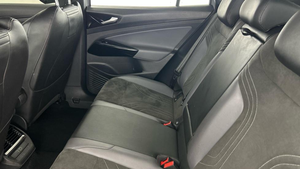Used 2022 GREY Volkswagen ID.4 109kW Life Pure 52kWh 5dr Auto, 32,857 ...