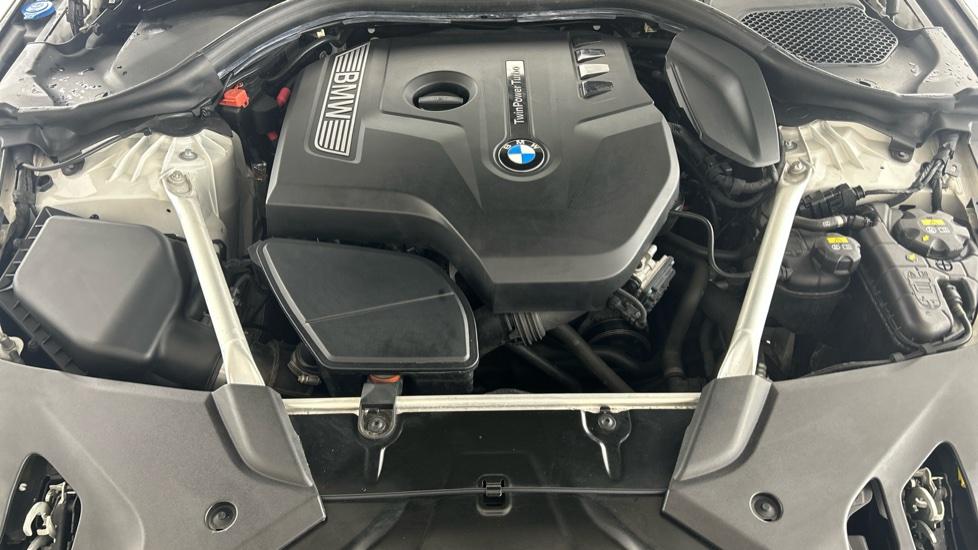 Used 2018 WHITE BMW 5 Series 520i SE 4dr Auto, 40,817 miles - cinch