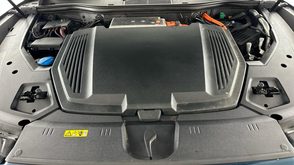 Used 2021 BLUE Audi e-tron 230kW 50 Quattro 71kWh Sport 5dr Auto [C+S ...