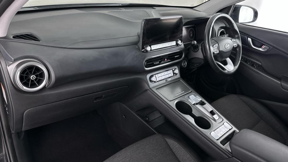 Used 2021 BLACK Hyundai Kona 100kW SE Connect 39kWh 5dr Auto, 29,546 ...