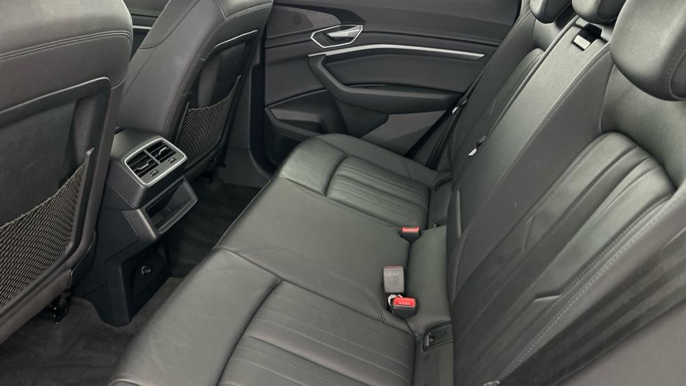 Used 2020 BLACK Audi e-tron 230kW 50 Quattro 71kWh Technik 5dr Auto ...