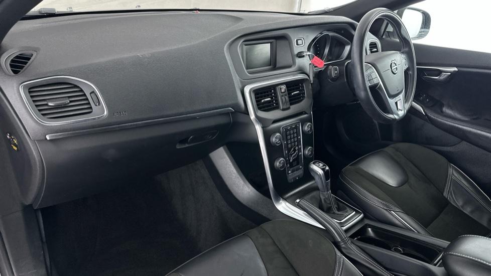 Used 2018 GREY Volvo V40 T2 [122] R DESIGN 5dr, 26,020 miles - cinch