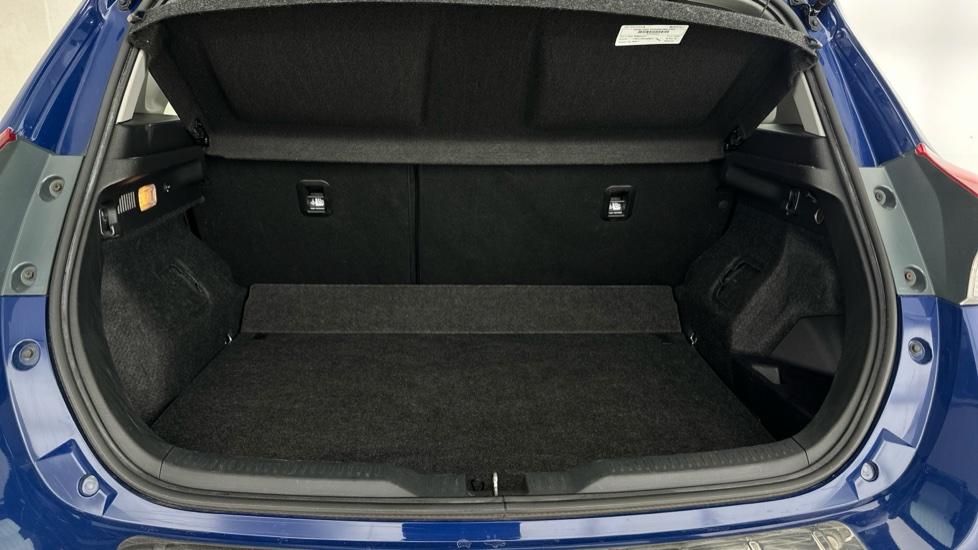 Used 2018 BLUE Toyota Auris 1.8 Hybrid Icon Tech TSS 5dr CVT, 33,820 ...