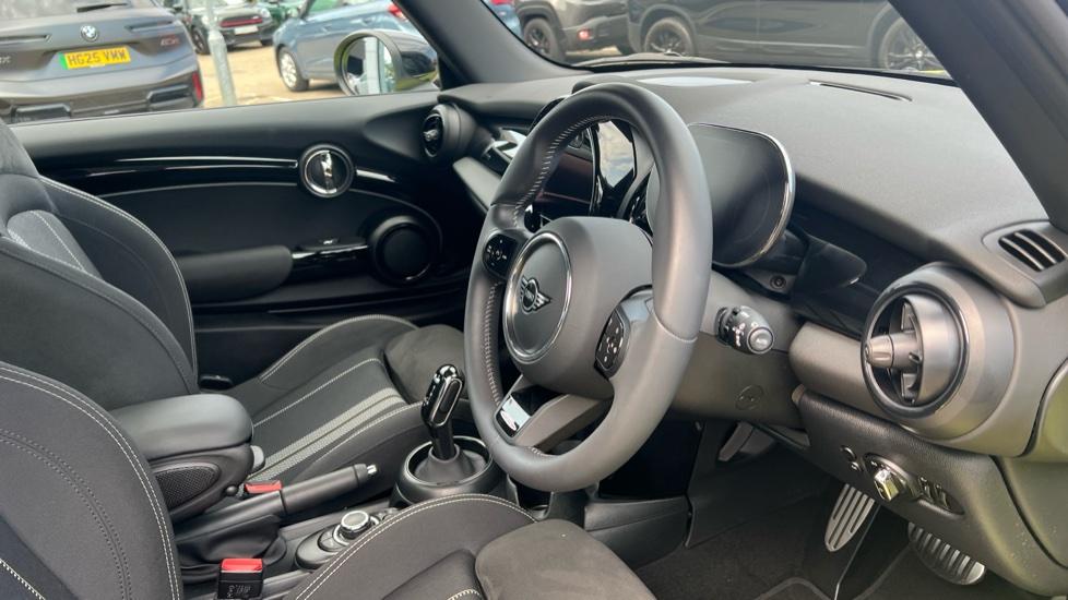 Used 2023 YELLOW MINI Hatchback 1.5 Cooper Sport Premium Plus 3dr Auto ...