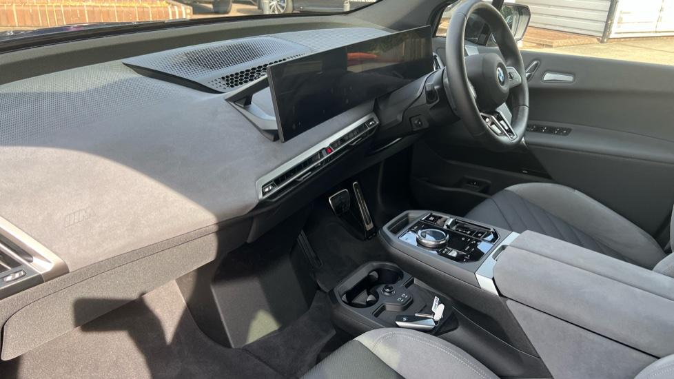 Used 2025 BLACK BMW iX 400kW xDrive60 M Sport 112kWh 5dr Auto, 4,849 ...