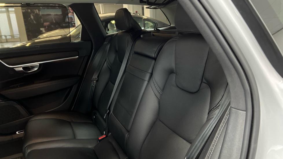 Used 2020 SILVER Volvo V90 2.0 T5 Cross Country Plus 5dr AWD Geartronic ...