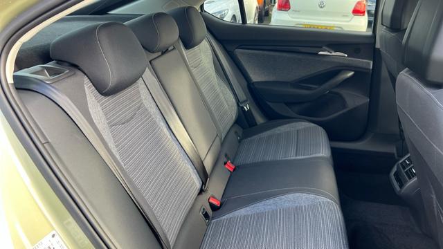 Used 2025 YELLOW SKODA SUPERB 1.5 TSI e-TEC SE Technology 5dr DSG ...