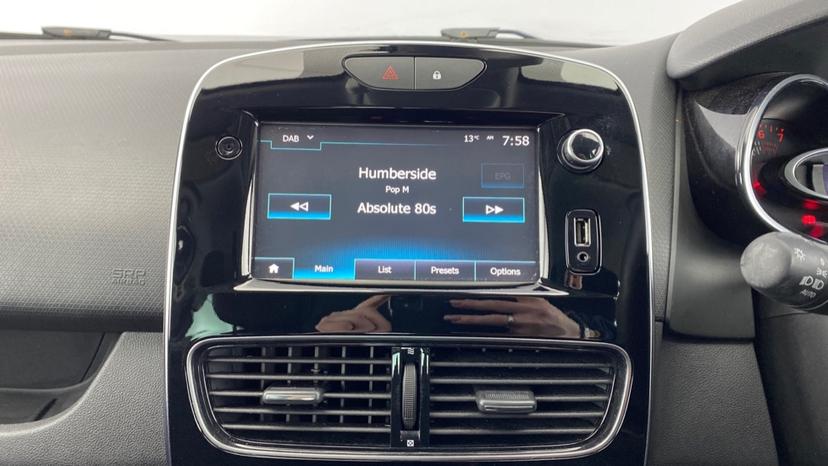 Used 2018 BLUE Renault Clio 0.9 TCE 75 Iconic 5dr, 22,077 miles - cinch