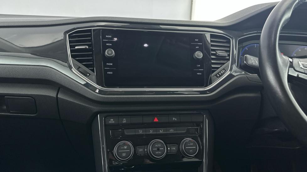 Used 2019 BLUE Volkswagen T-Roc 2.0 TDI SEL 5dr, 31,246 miles - cinch