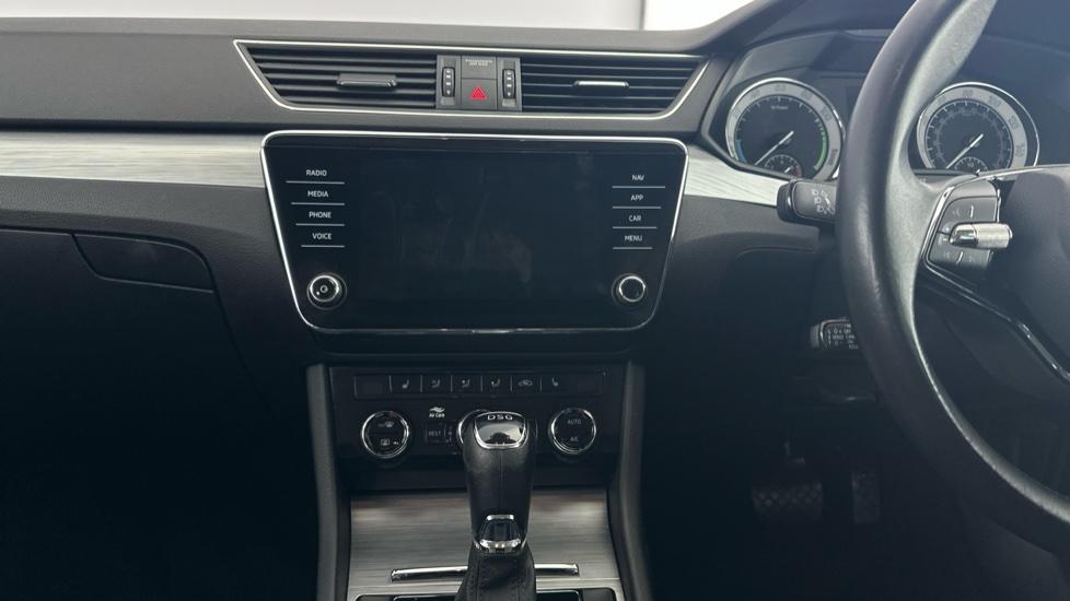 Used 2020 WHITE SKODA SUPERB 1.4 TSI iV SE Technology DSG 5dr, 75,380 ...
