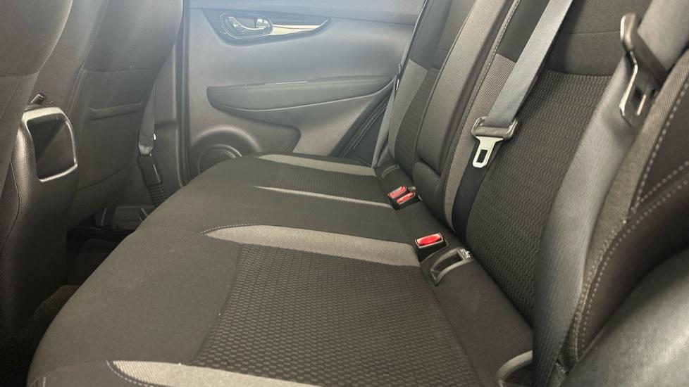 Used 2019 GREY Nissan Qashqai 1.3 DiG-T 160 Acenta Premium 5dr DCT ...