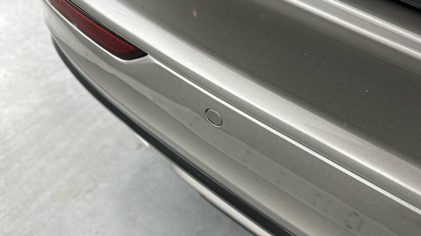 Used 2021 GREY Volvo V60 2.0 T6 Recharge PHEV R DESIGN 5dr AWD Auto ...