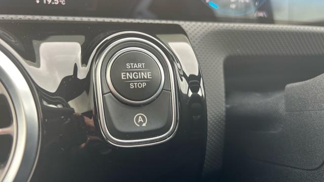 Used 2020 GREY Mercedes-Benz A-Class A200d Exclusive Edition 5dr Auto ...
