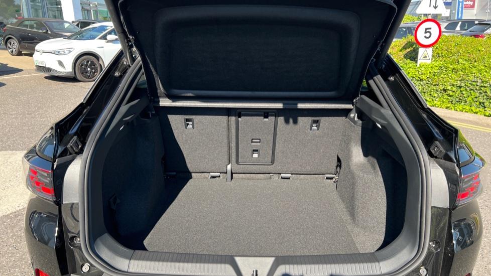 Used 2025 BLACK Volkswagen ID.5 210kW Match Pro 77kWh 5dr Auto, 7,663 ...
