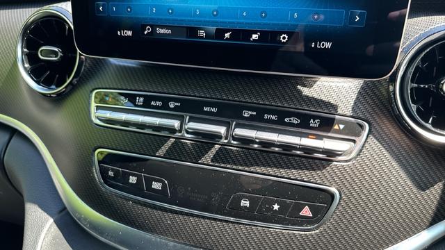 Used 2021 SILVER Mercedes-Benz V-Class V220 d AMG Line 5dr 9G-Tronic ...