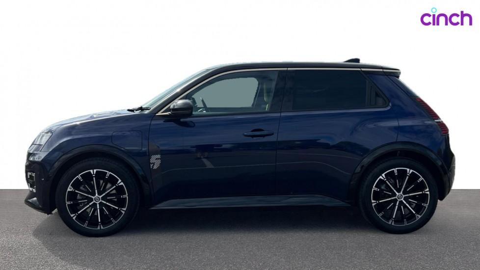 Used 2025 BLUE Renault 5 E-Tech 110kW Iconic Five Comfort Range 52kWh ...