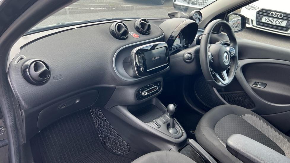 Used 2020 BLACK smart forfour 60kW EQ Pulse Premium 17kWh 5dr Auto ...