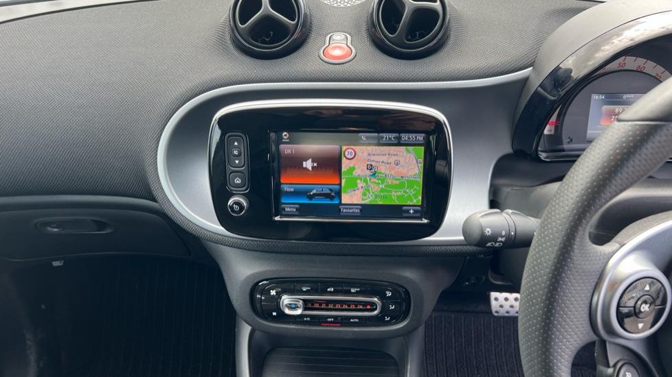 Used 2020 BLACK smart forfour 60kW EQ Pulse Premium 17kWh 5dr Auto ...