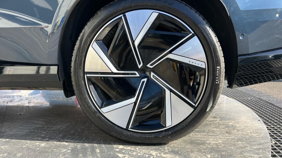 Used 2025 BLUE Volvo EX90 300kW Twin Motor Ultra 111kWh 5dr Auto, 5,340 ...