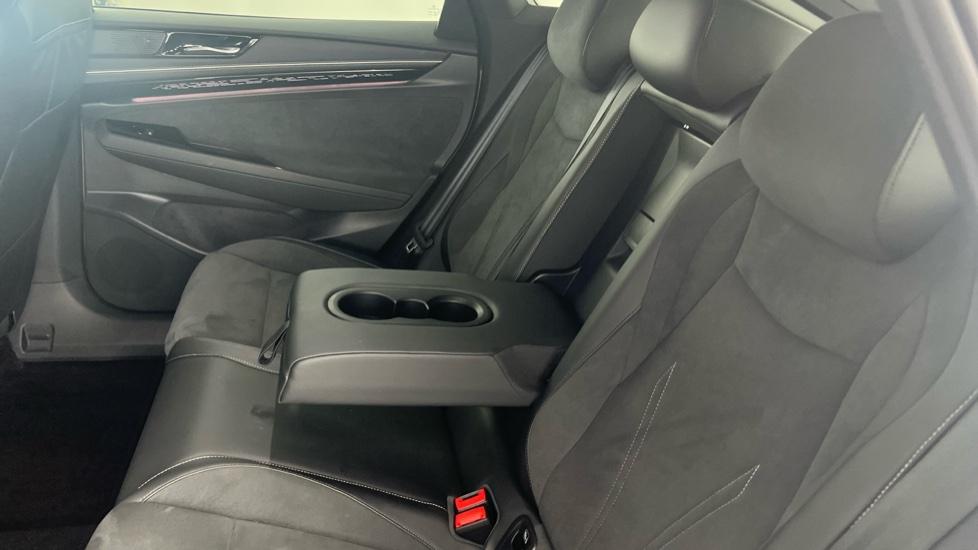 Used 2024 GREY Volkswagen ID.7 210kW Match Pro 77kWh 5dr Auto, 10,164 ...