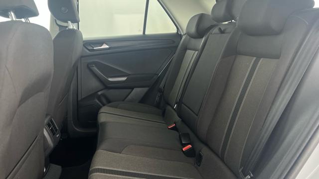 Used 2018 SILVER Volkswagen T-Roc 1.0 TSI SE 5dr, 68,592 miles - cinch