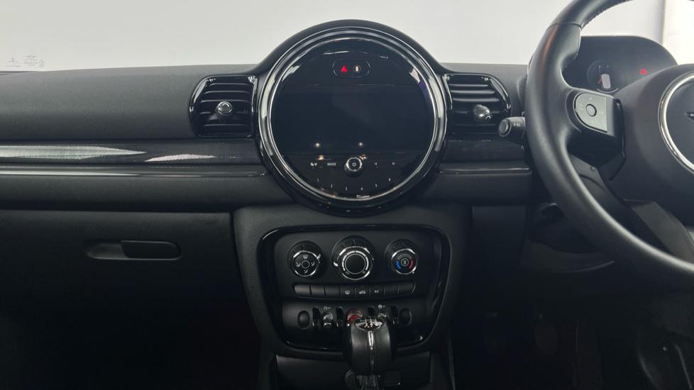 Used 2021 GREEN MINI Clubman 1.5 Cooper Classic 6dr, 40,087 miles - cinch