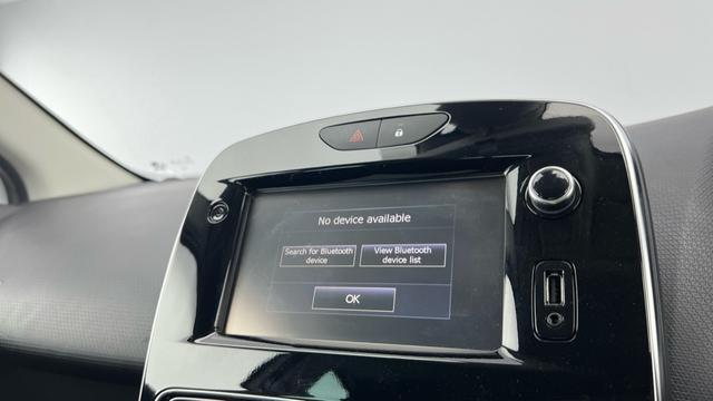 Used 2016 WHITE Renault Clio 1.6T 16V Renaultsport Nav 200 5dr Auto, 45,350 miles - cinch