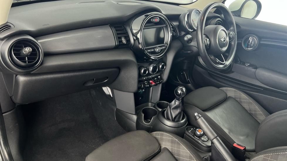 Used 2018 BLACK MINI Hatchback 1.5 Cooper II 3dr [Chili Pack], 37,672 ...