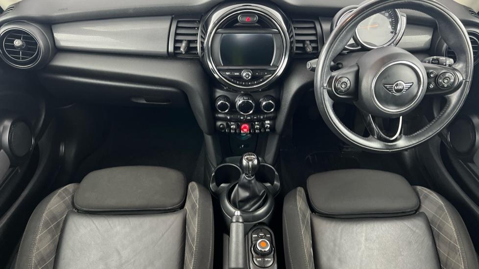 Used 2018 BLACK MINI Hatchback 1.5 Cooper II 3dr [Chili Pack], 37,672 ...