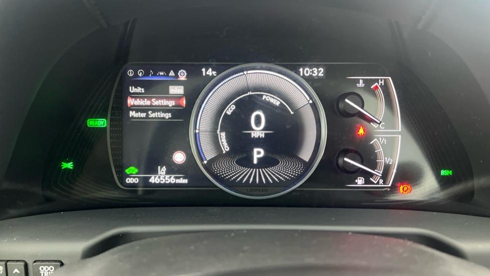 Used 2020 RED Lexus ES 300h 2.5 4dr CVT, 46,556 miles - cinch