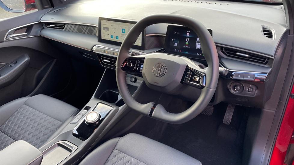 Used 2024 RED MG MG3 1.5 Hybrid Trophy 5dr Auto, 413 miles - cinch