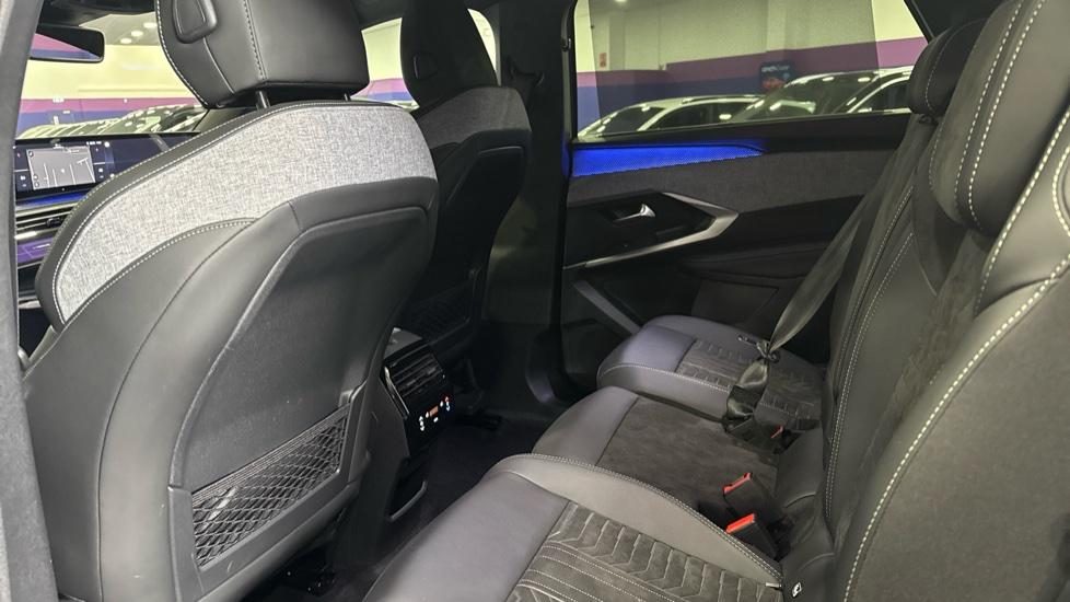 Used 2025 GREY Peugeot E-5008 157kW GT 73kWh 5dr Auto, 739 miles - cinch